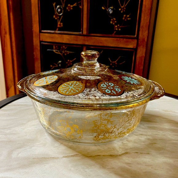 Fire King | Kitchen | Vintage Fire King 2 Quart Casserole Gold And ...
